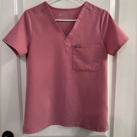 Figs | Other | Figs Catarina One Pocket Scrub Top Chalk Pink Xs Limited ...